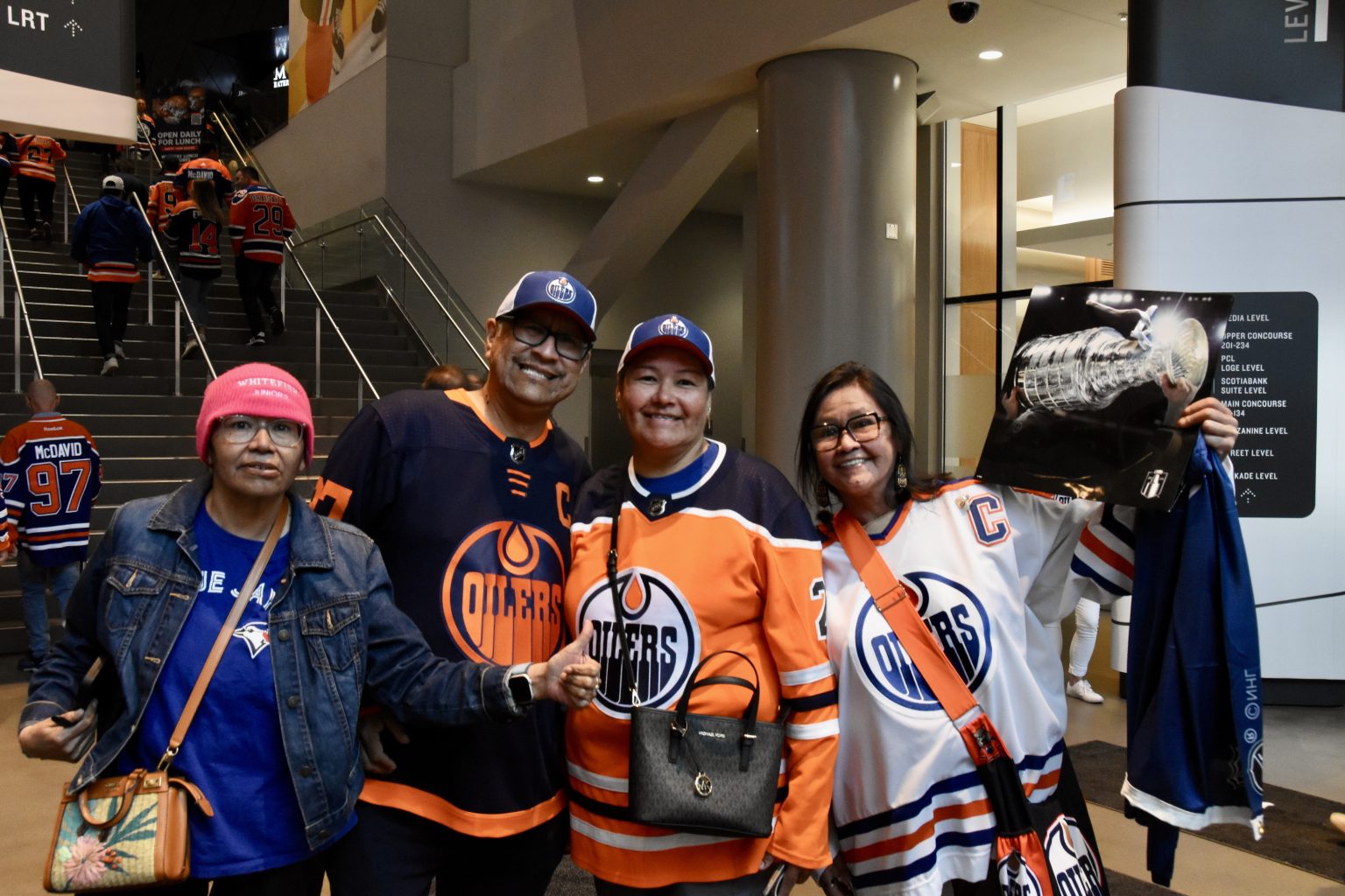 Cree superfan celebrates an Oilers comeback - APTN News