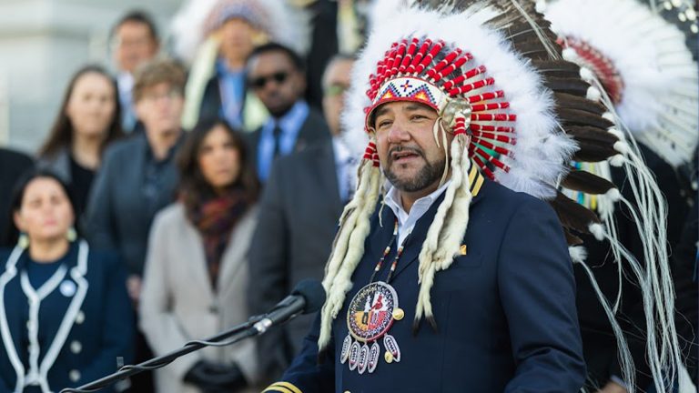 Chiefs deliver fiery message to Alberta Premier over separation