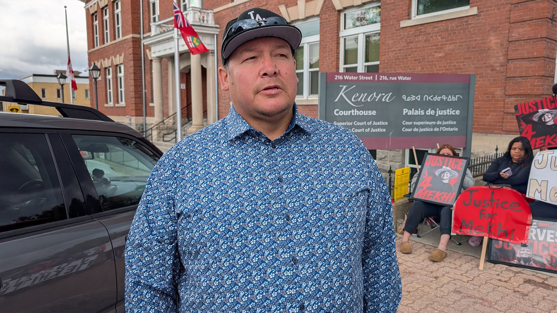 Family of Mehki Pelly stands vigil outside Kenora courthouse
